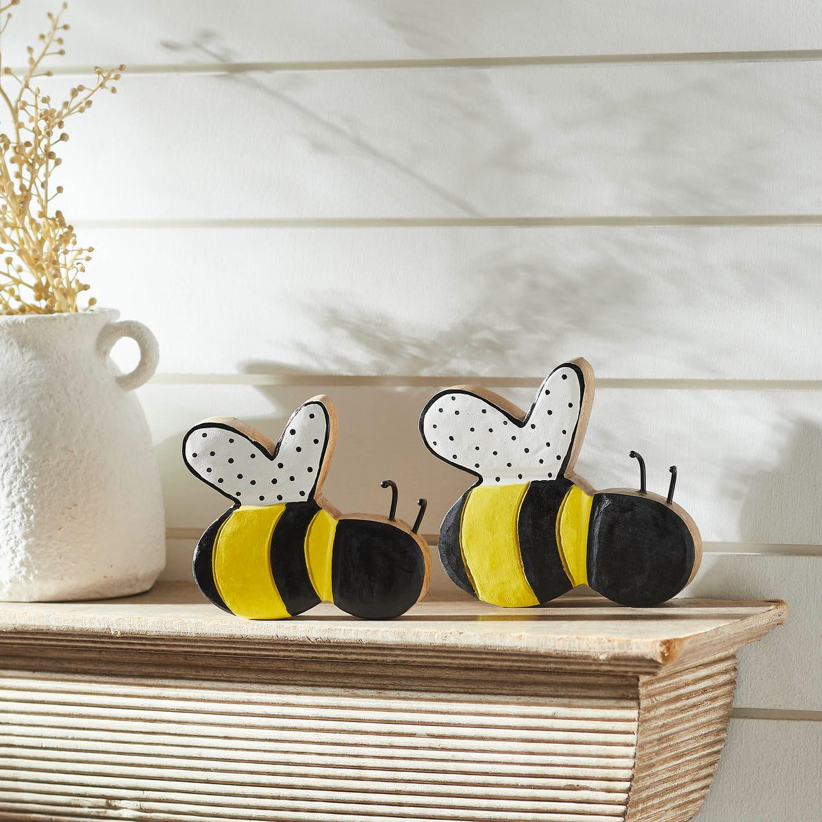 Buzzy Bees Wooden Painted Bees Set of 2 Sizes – VHC Brands Home Decor